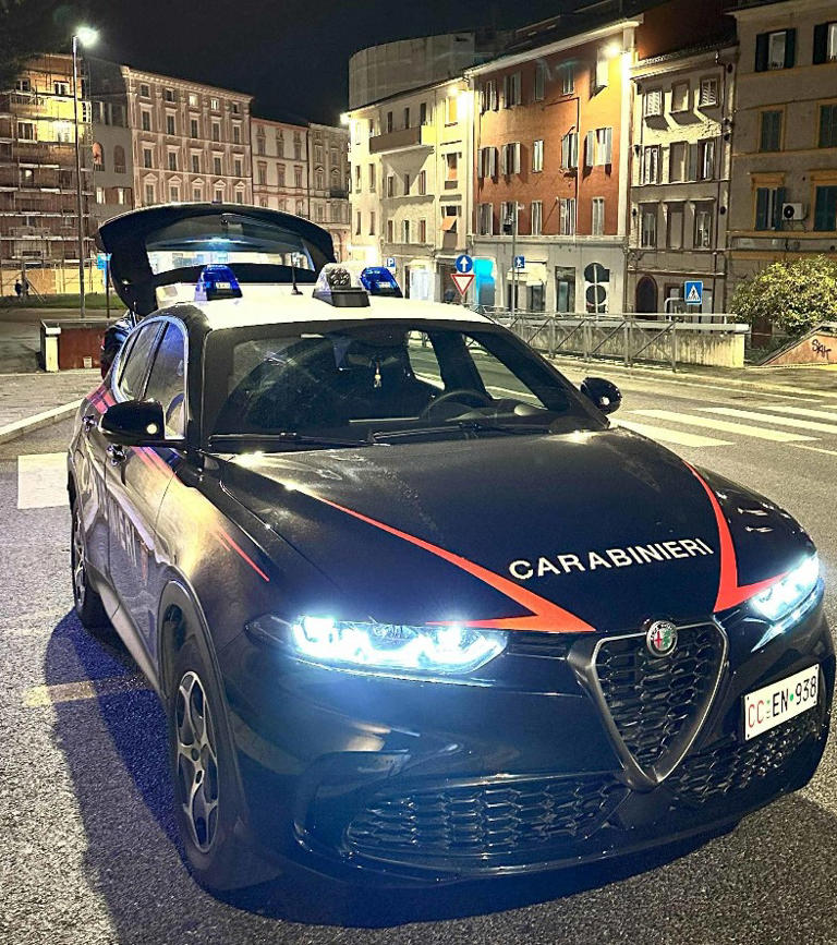Corigliano Rossano, notte di paura nel ghetto invisibile del caporalato