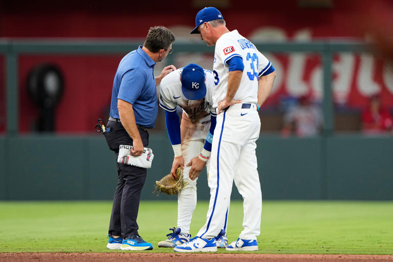 Bobby Witt Jr. homers before leaving with knee injury in Royals' 14-6 ...