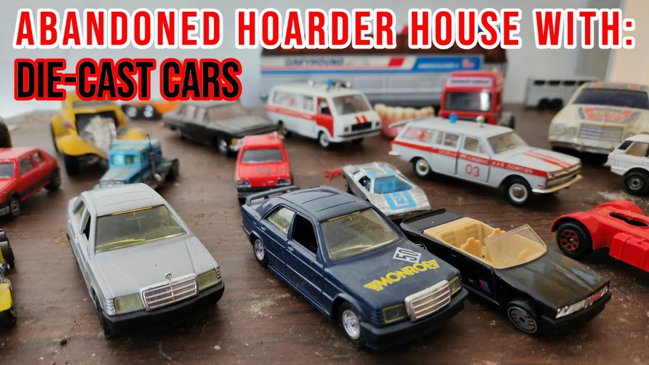 Exploring an abandoned hoarder house filled with forgotten belongings