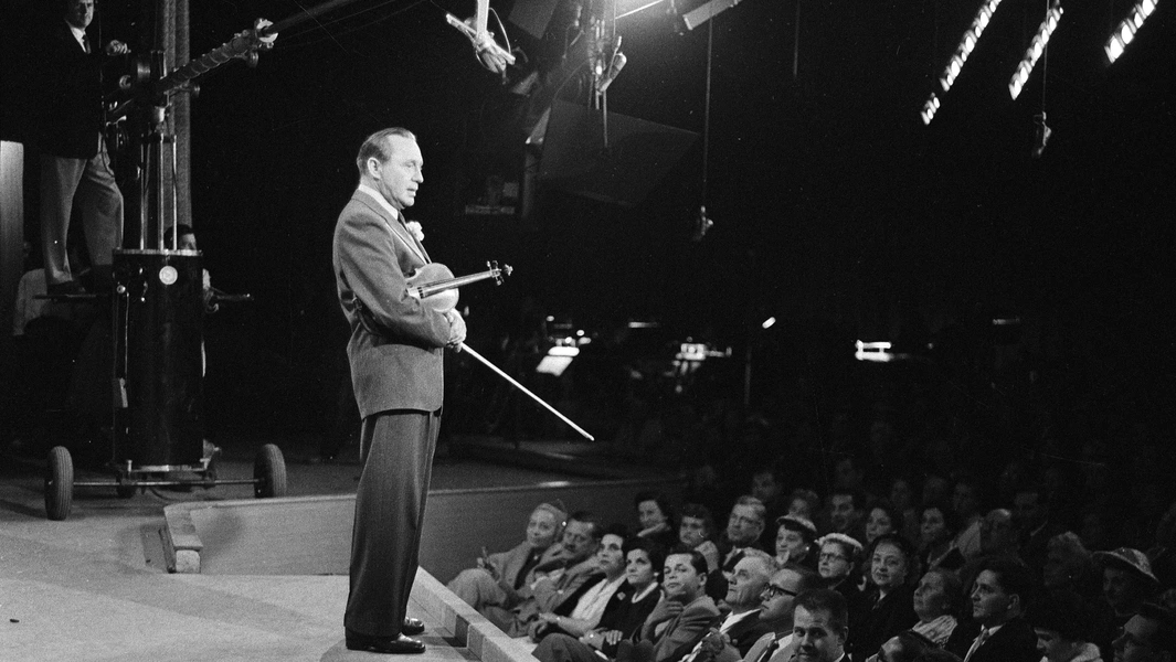 15 defining moments from radio’s golden age