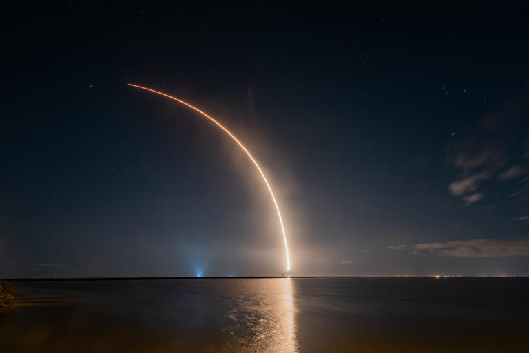 Should you buy SpaceX stock after its IPO pop? History offers a clear ...