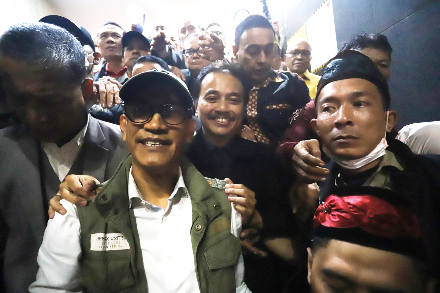 3 hari jadi tahanan polisi, kini Kejari Jaksel lepaskan Roy Suryo dan ...