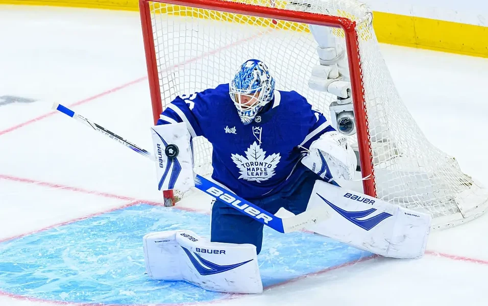 Leafs trade Woll, Benoit to Flyers in blue-line overhaul