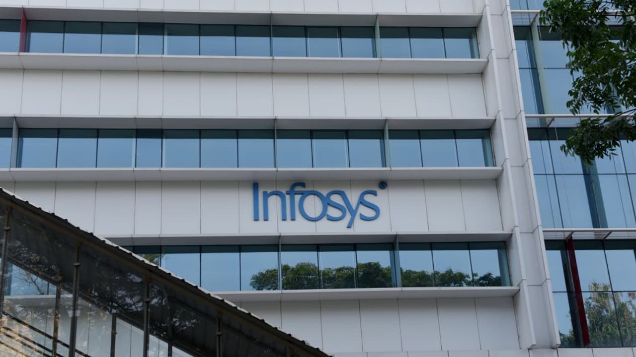 Infosys stock: Analysts see 41% upside despite global IT concerns