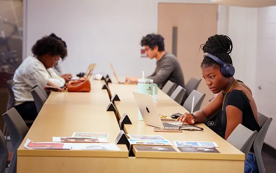 Study finds music's effect on studying varies by individual