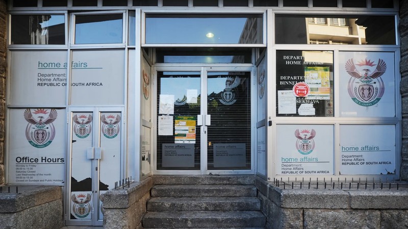 370,000 IDs waiting: Home Affairs extends hours ahead of voter registration