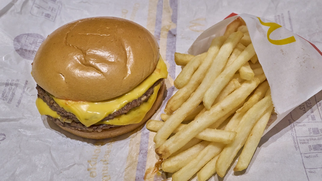 Comparing McDonald’s double hamburger and McDouble
