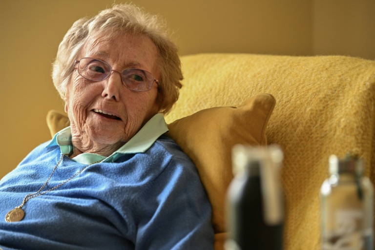 How Spanish Civil War child, now 97, fled Franco for new life in UK