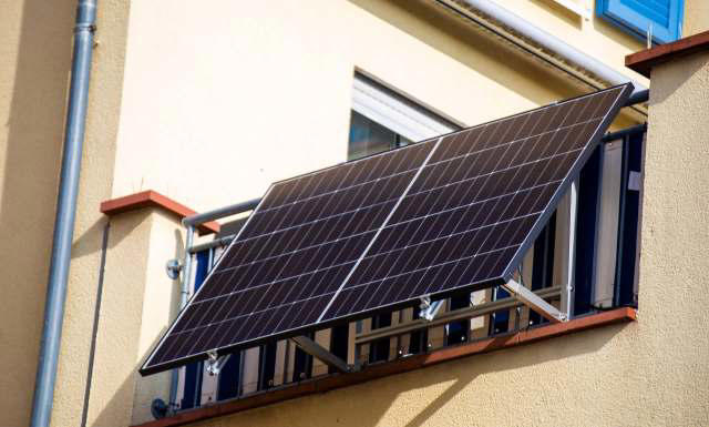 Utah made it legal to plug solar panels into wall outlets, and now 30 ...