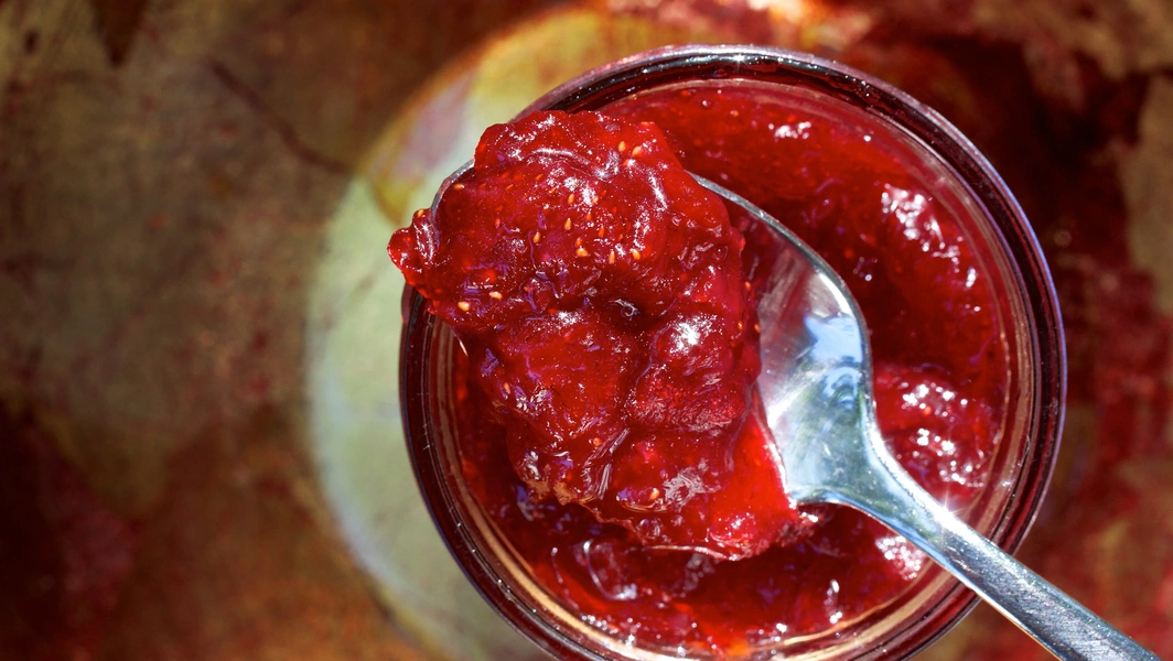 Homemade strawberry jam recipes and techniques