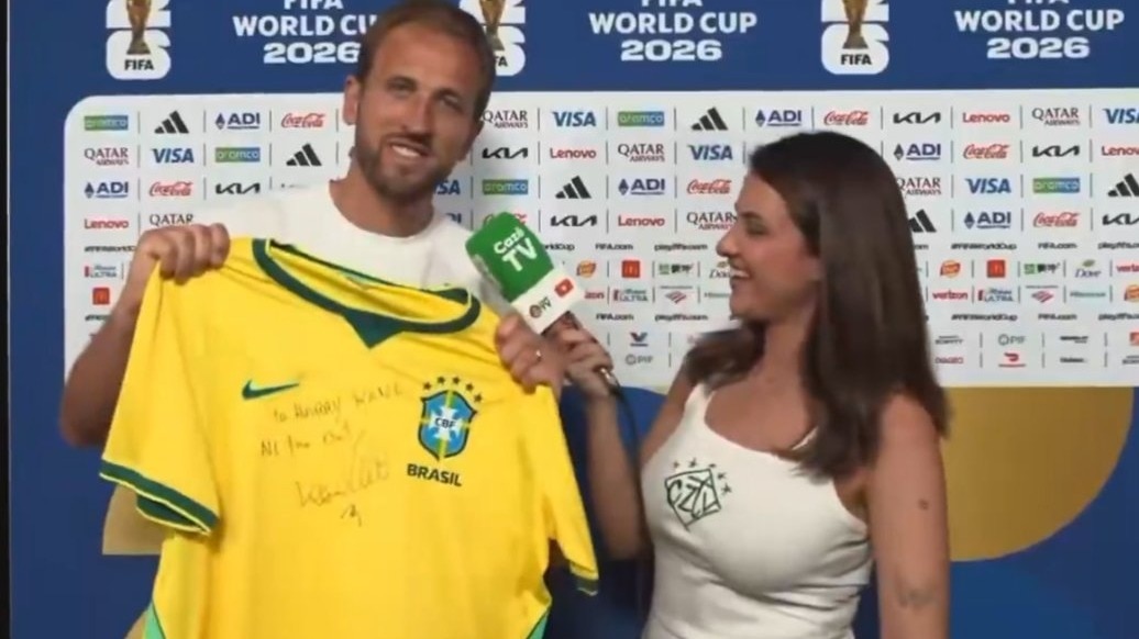 Harry Kane receives iconic gift from Ronaldo Nazario, poses with signed ...