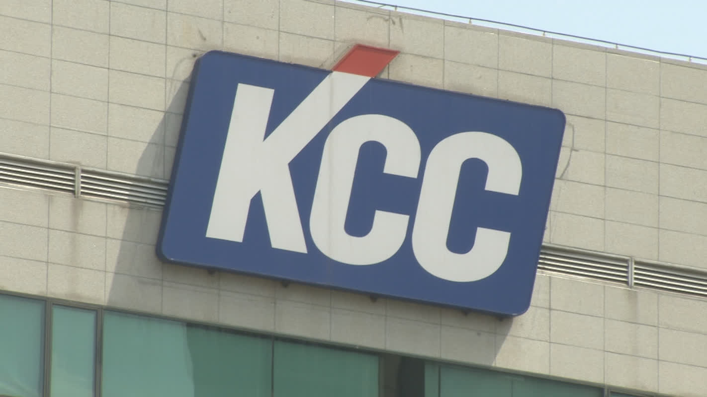 ‘호두나무’로 경영 데뷔 KCC 정명선…3세 승계 변수 되나