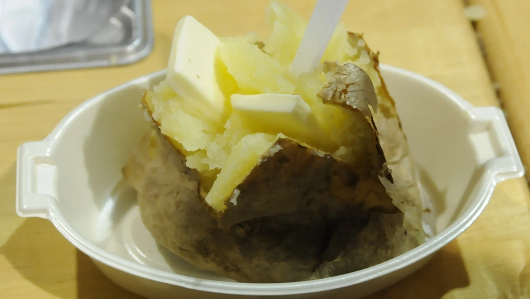 10 techniques and toppings for perfect baked potatoes