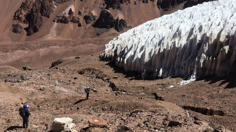 Los glaciares del mundo se derriten y lo que desaparece es algo aún más ...