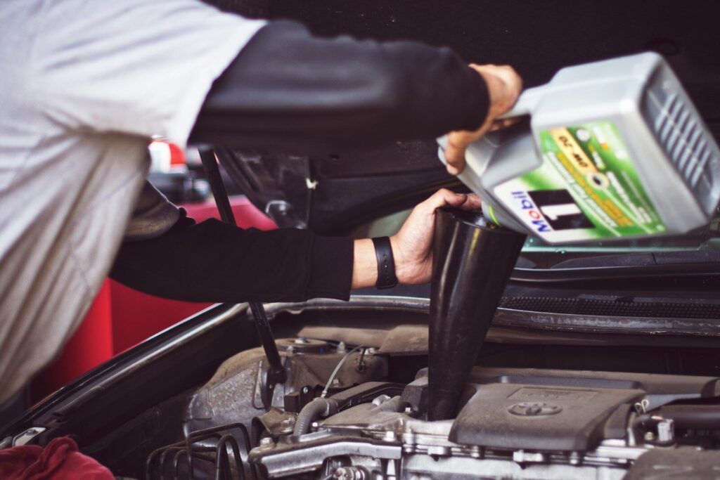Your guide to modern engine oil change intervals