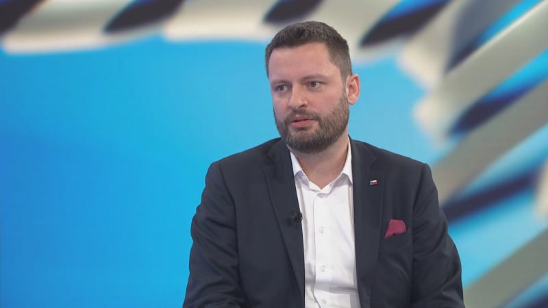 Prokop z boje o Prahu sám neodstoupí. Jeho nepřiznané byty bude řešit ...