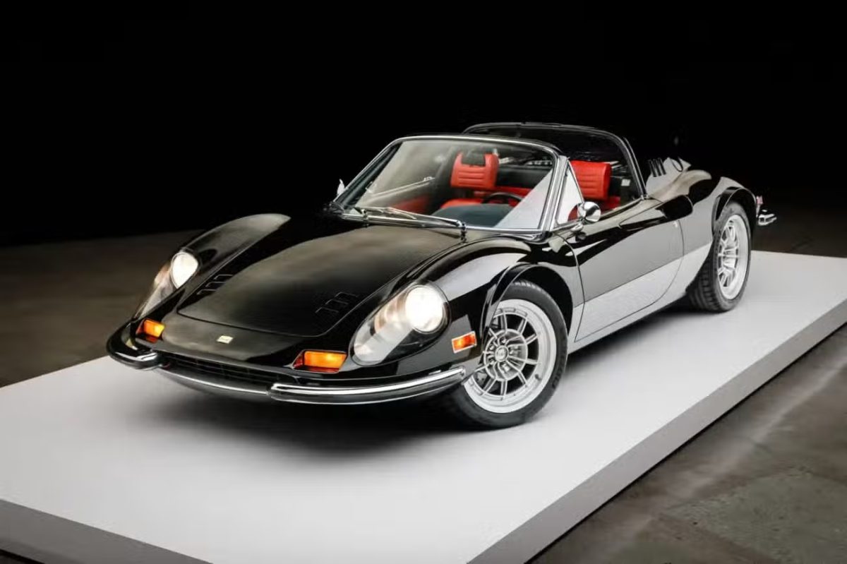 Questa Dino modificata vale quasi un milione: asta record per una ...