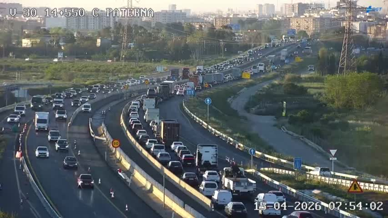 Provoca un accidente con su coche en la AP-7 a la altura de Pedreguer y ...