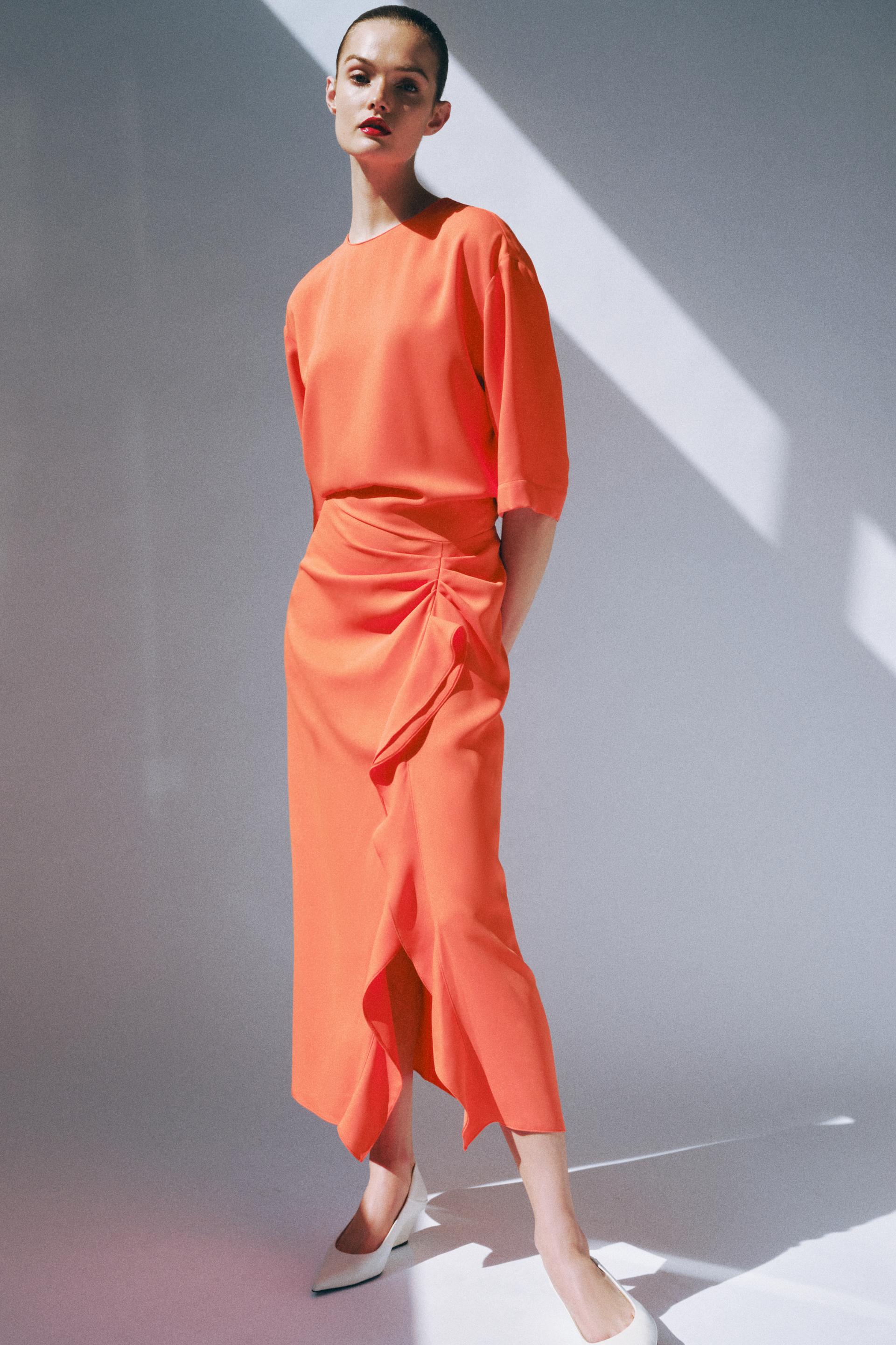 Jennifer Aniston's $1350 dress is elegant, but these Zara ones are cheaper