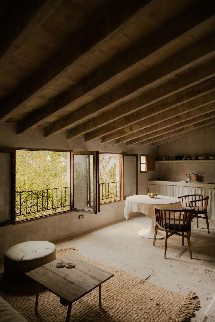 The barn out back: September and Colin Moore’s dream guest quarters in ...