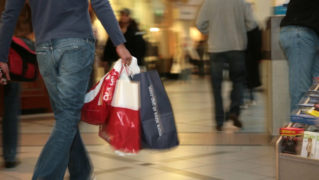 22 common money mistakes that drain your finances
