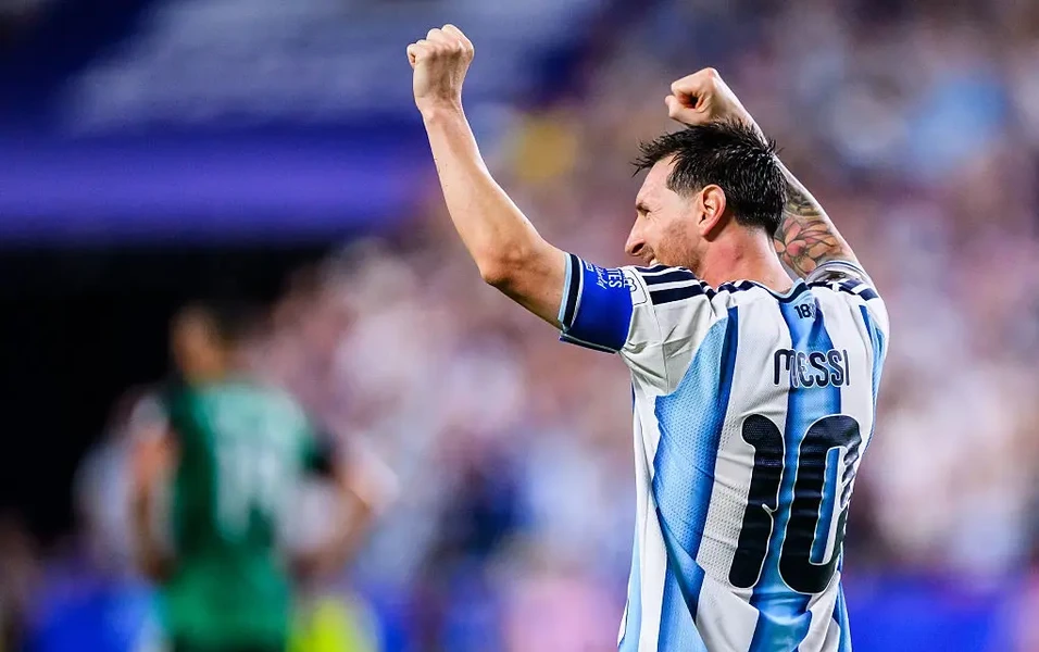 Messi and David level in early Golden Boot race
