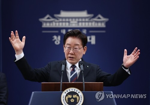 (3rd LD) Lee says told Trump cannot deal with N. Korean nuclear issue ...