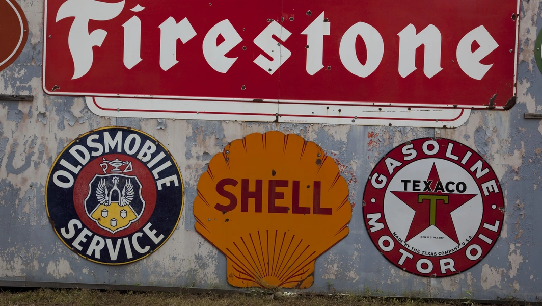 7 most valuable vintage advertising signs