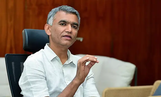 Minister Gowda directs officials to work for effective waste management