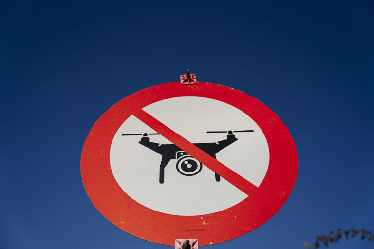 Ordførere vil se dokumentation for droneaktivitet i rapport