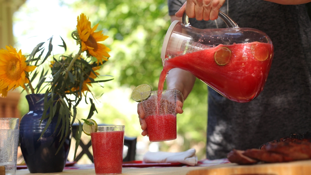 9 easy watermelon drinks and desserts