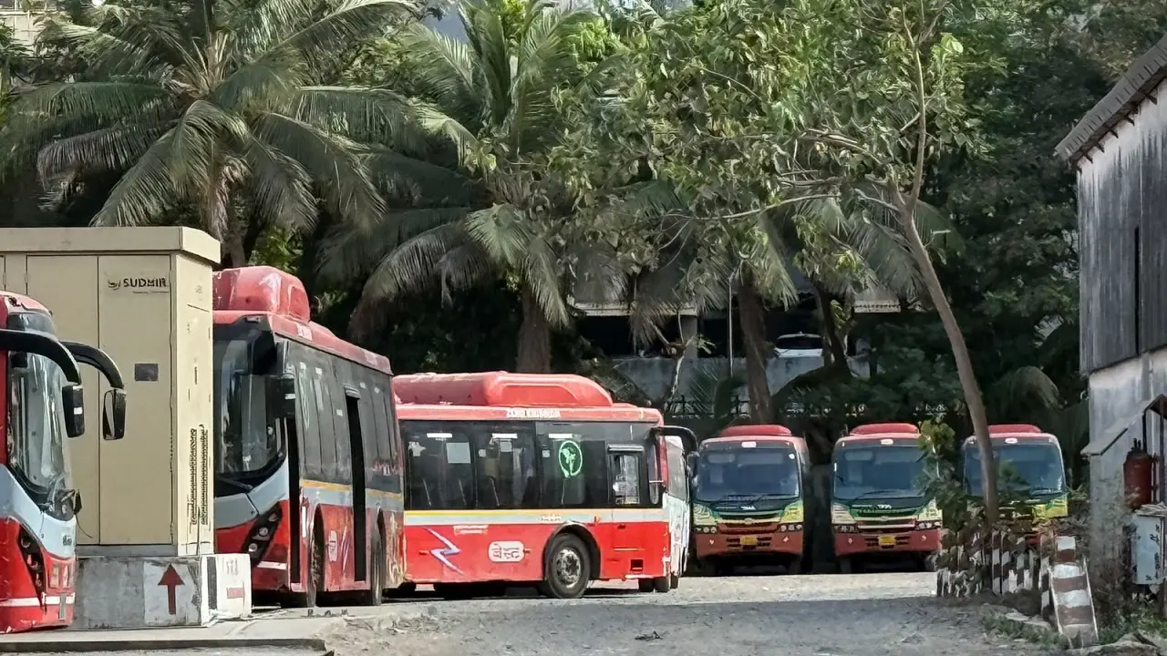 BEST employees launch indefinite strike, disrupting Mumbai bus services