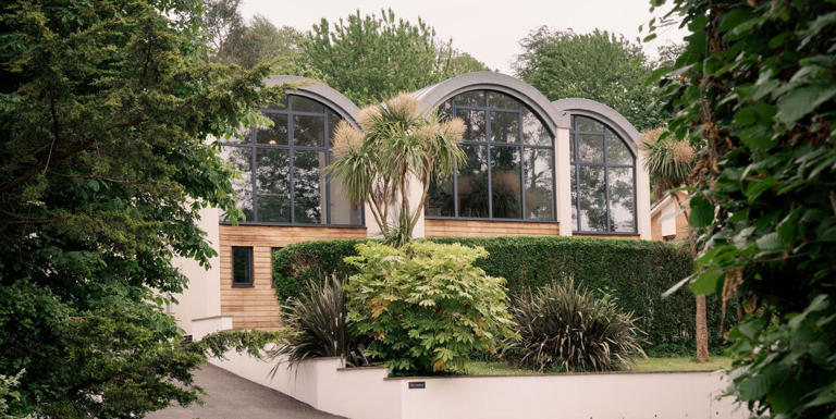This 'reverse greenhouse' home for sale offers a unique take on ...