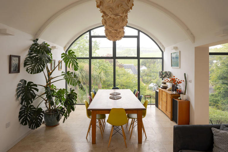 This 'reverse greenhouse' home for sale offers a unique take on ...