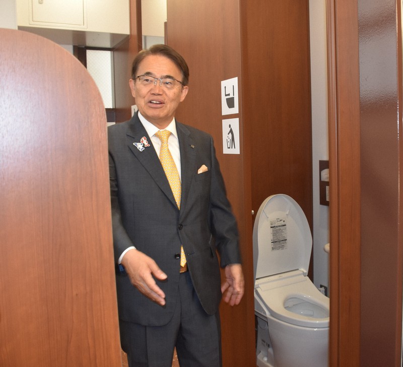 No more squatting: Local Japan gov't headquarters upgrading toilets to ...