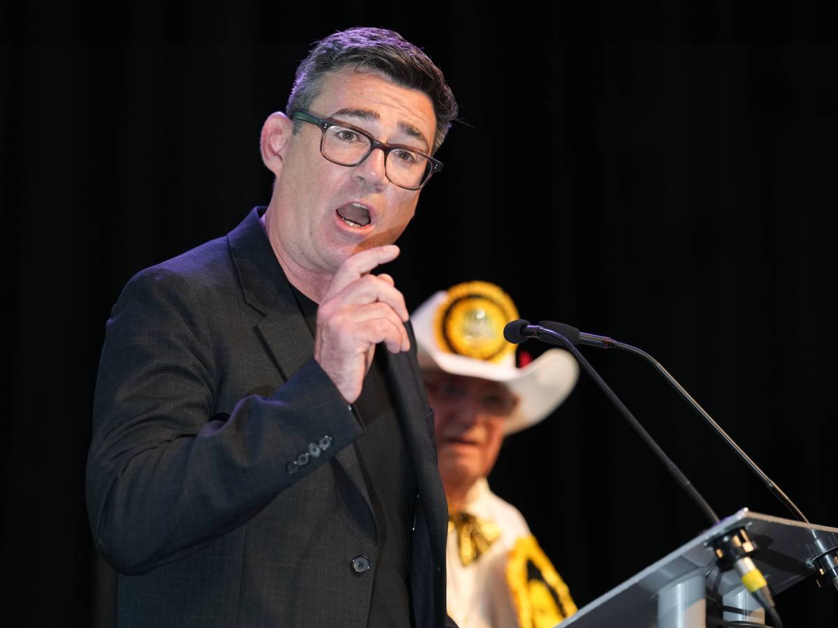 Burnham lancia la sfida al premier Starmer