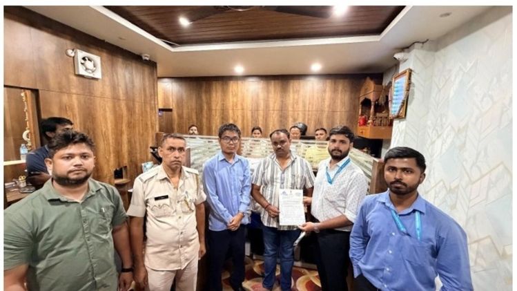Fake hallmarking centre busted in Guwahati, BIS seizes equipment and ...