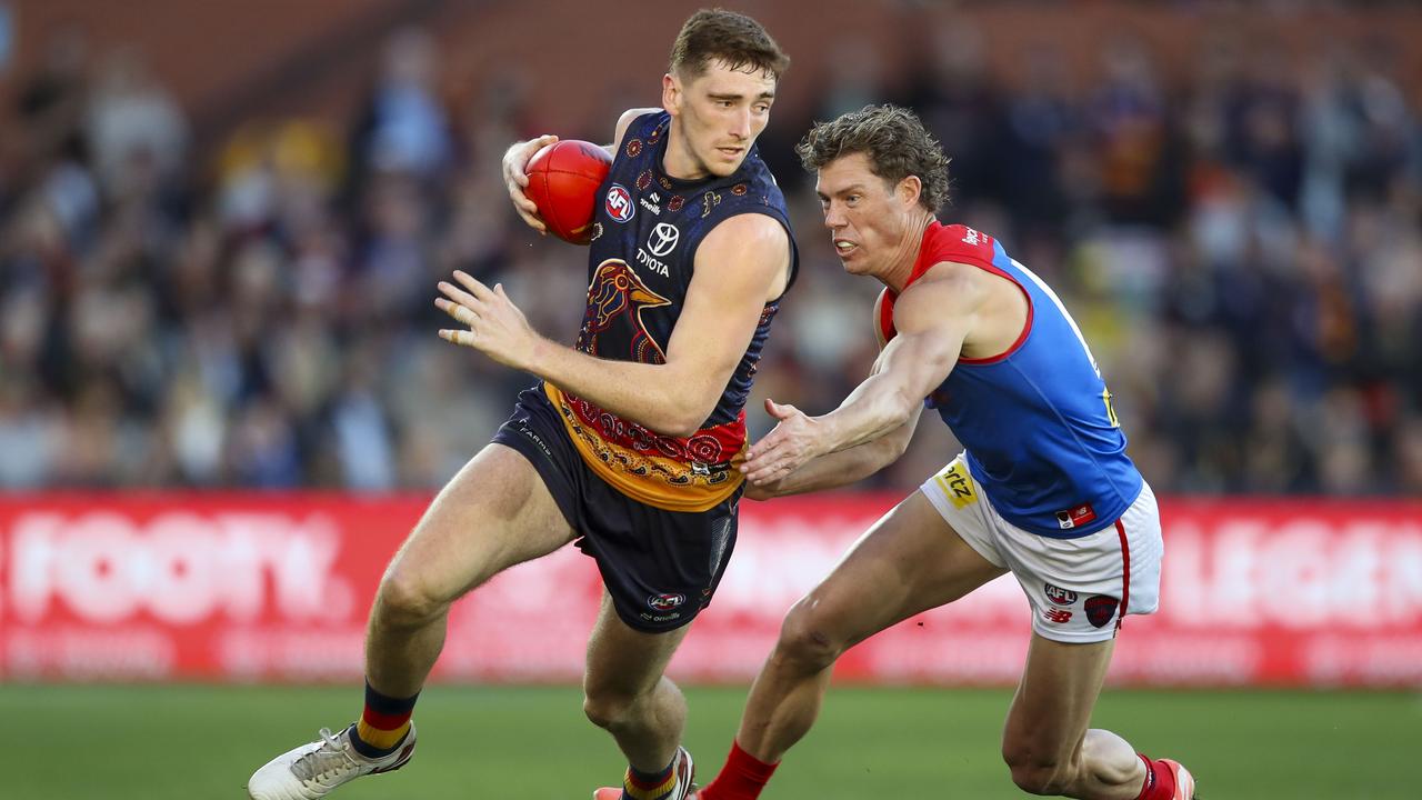 'Ultimate pro': Crows coach lauds Irishman's comeback