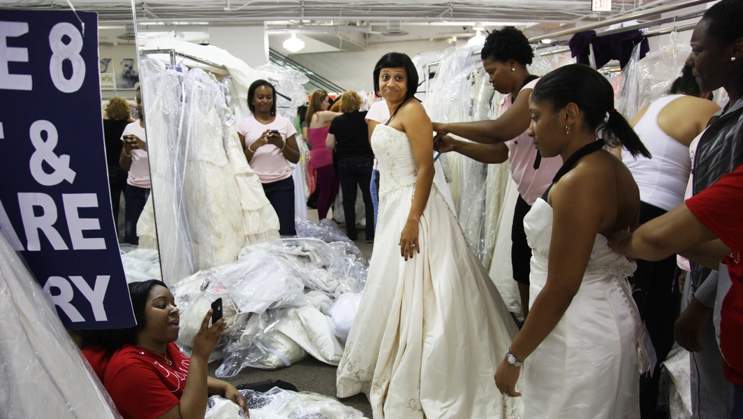 4 memorable wedding attire clashes and gestures