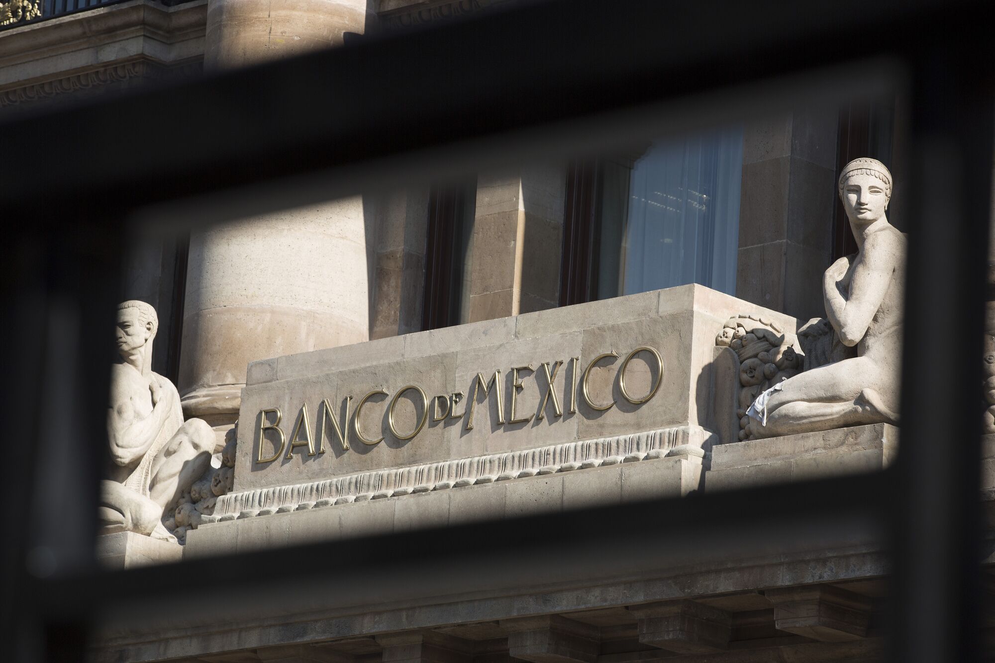 Mexico’s Banxico issues new rules to boost digital payments