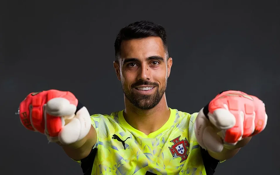 Chelsea eye €60m Diogo Costa as Alonso plans goalkeeper upgrade