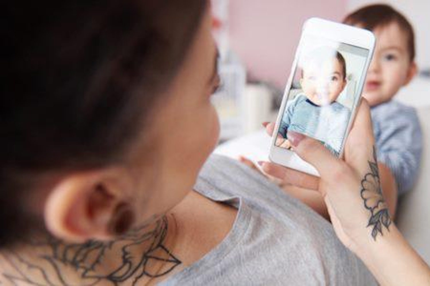 Foto dei figli sui social, per gli under 14 serve il consenso di ...