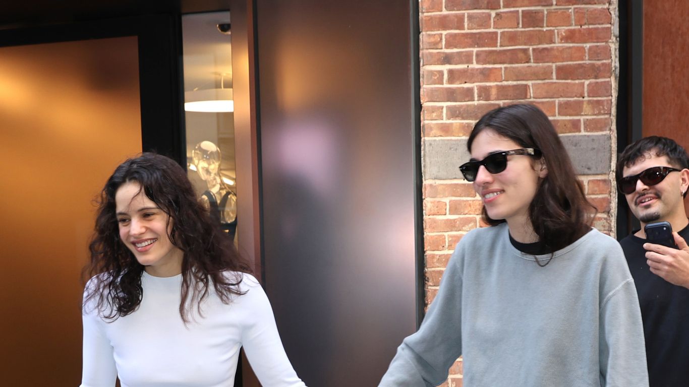 Rosalía et Loli Bahia, Hailey et Justin Bieber… qu’est-ce qu’une ...