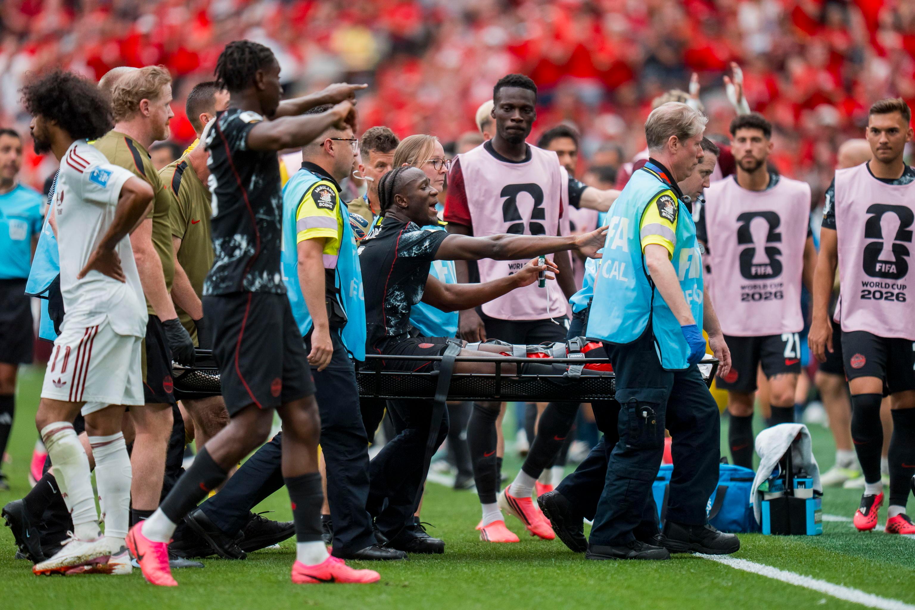 Ismael Koné, infortunio choc ai Mondiali: tibia e perone rotti in ...