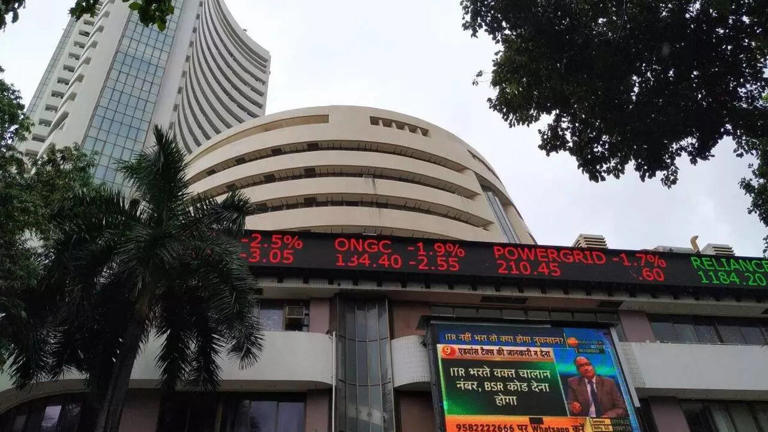 Sensex plunges over 900 points as Accenture guidance cut triggers IT ...
