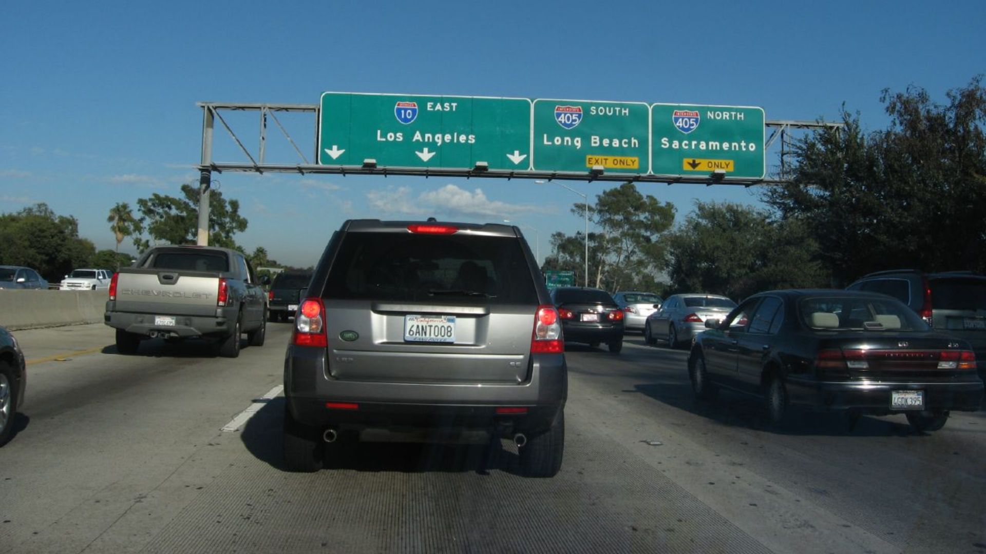 FBI wants nationwide access to license plate cameras with near real ...