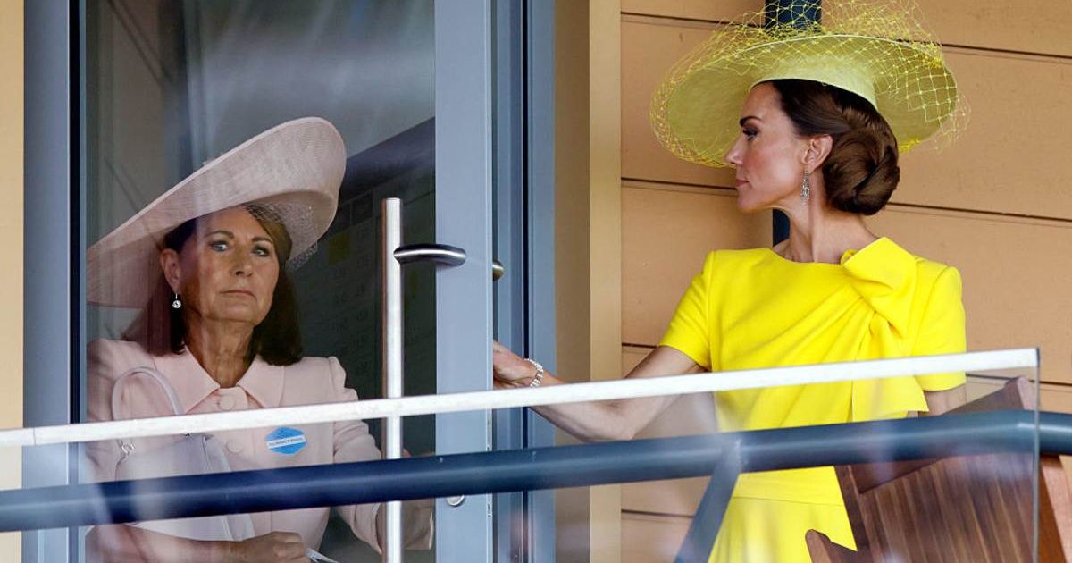 Did Princess Kate reprimand mom Carole Middleton at Ascot? Royal fans ...