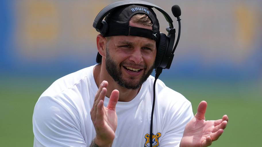 Top UCLA football commit shuts down recruitment