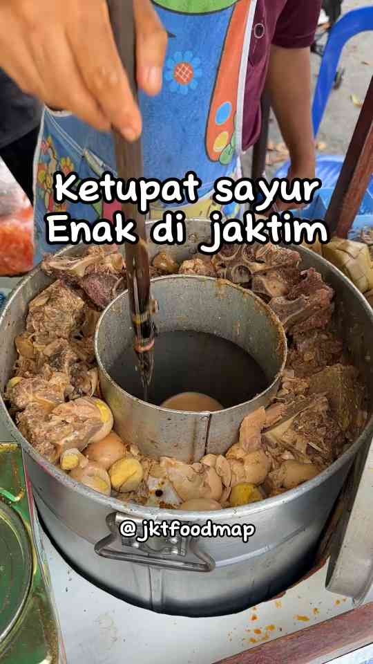 Ketupat sayur Parto murah enak dan mengenyangkan