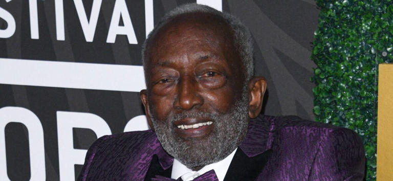 Garrett Morris responds to viral photo featuring his ‘baby boa constrictor’